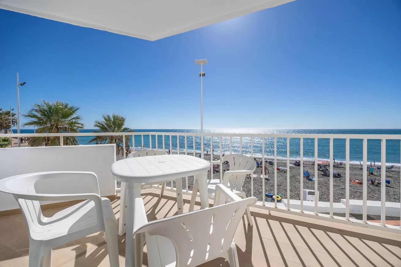 Beachfront apartment Nerja in Torresol building Ref. P - Plaza Estates